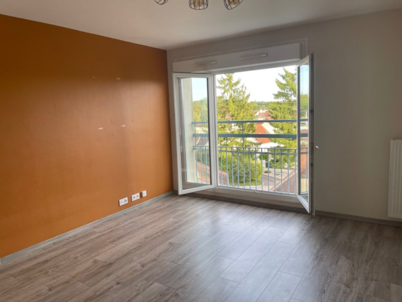 Location appartement 0m² La Chapelle-Saint-Luc | Réf : 1001410